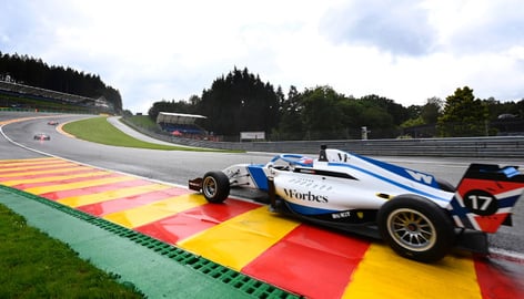 Capturing the thrill of motor racing